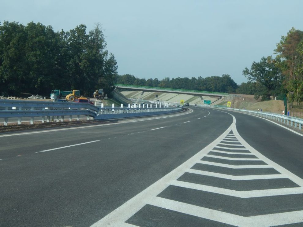Dálnice D3 překonala 50 kilometrů, otevřel se úsek jižně od Veselí ...