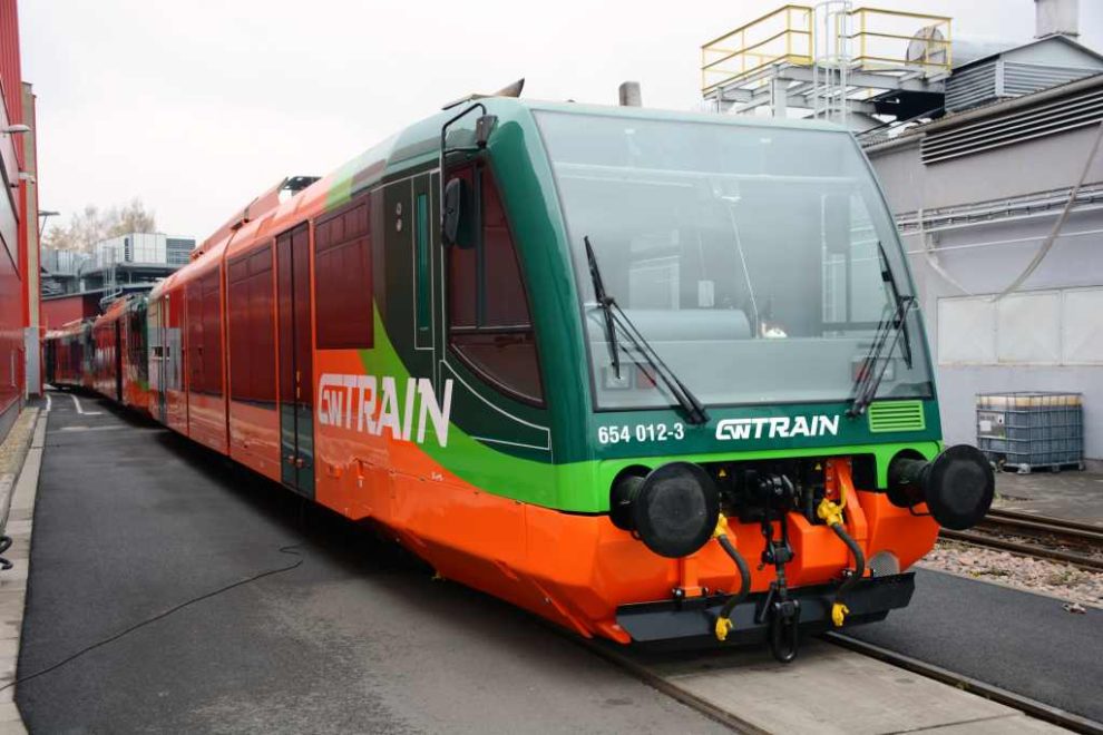 RegioSprinter z nehody u Křemže čeká šrotace, GWTR si přivezl náhradní ...