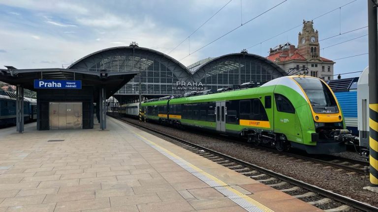 Jednotka Pesa Elf.Eu pro RegioJet vyjela poprvé v rámci testů na ...