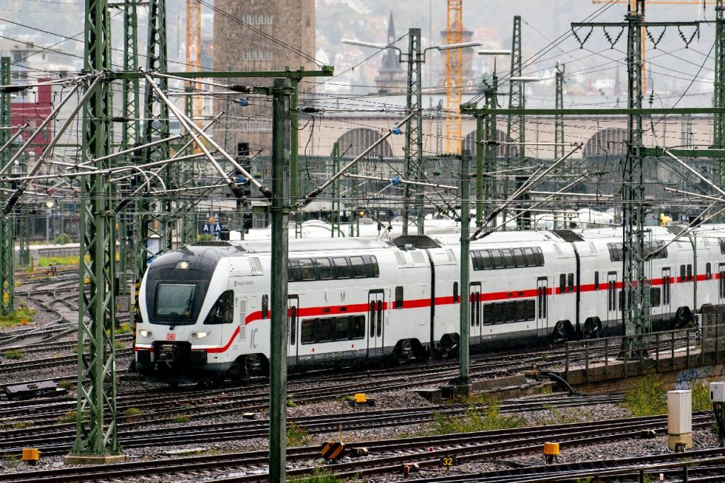 Deutsche Bahn začala nasazovat jednotky Stadler Kiss na další vlaky ...