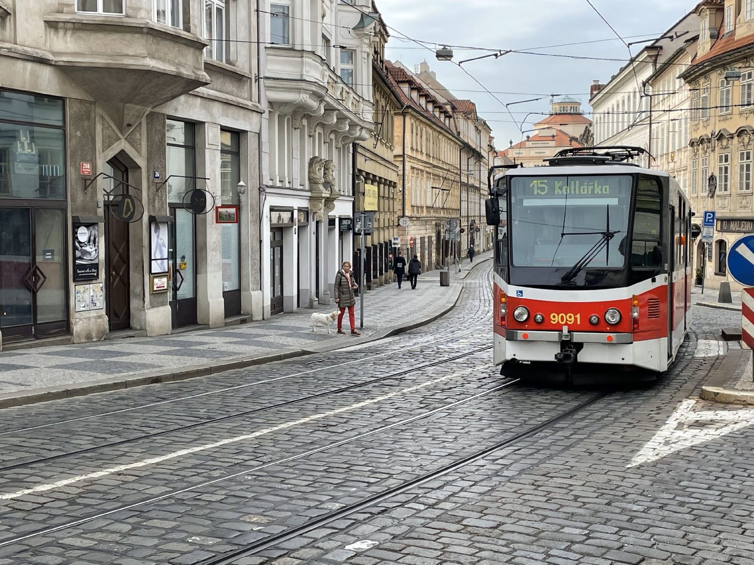 Z každé strany jinak. Změny názvu zastávky na Malé Straně budou matoucí ...